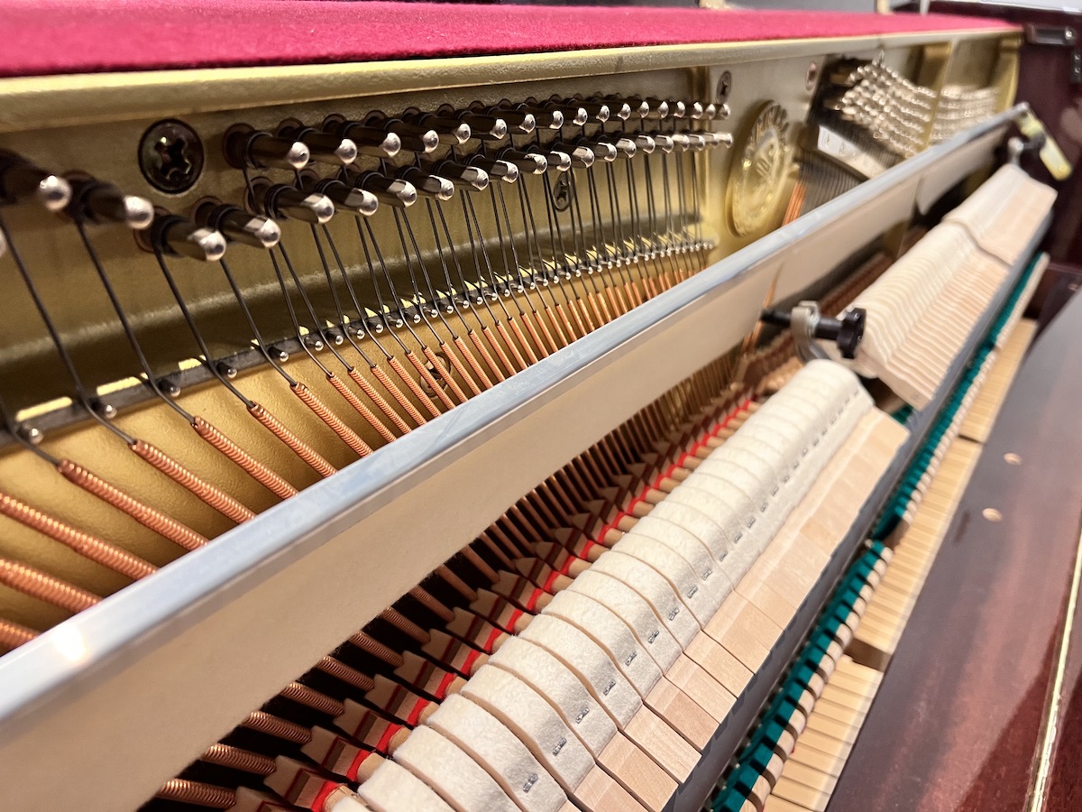 Yamaha M112 Upright Piano